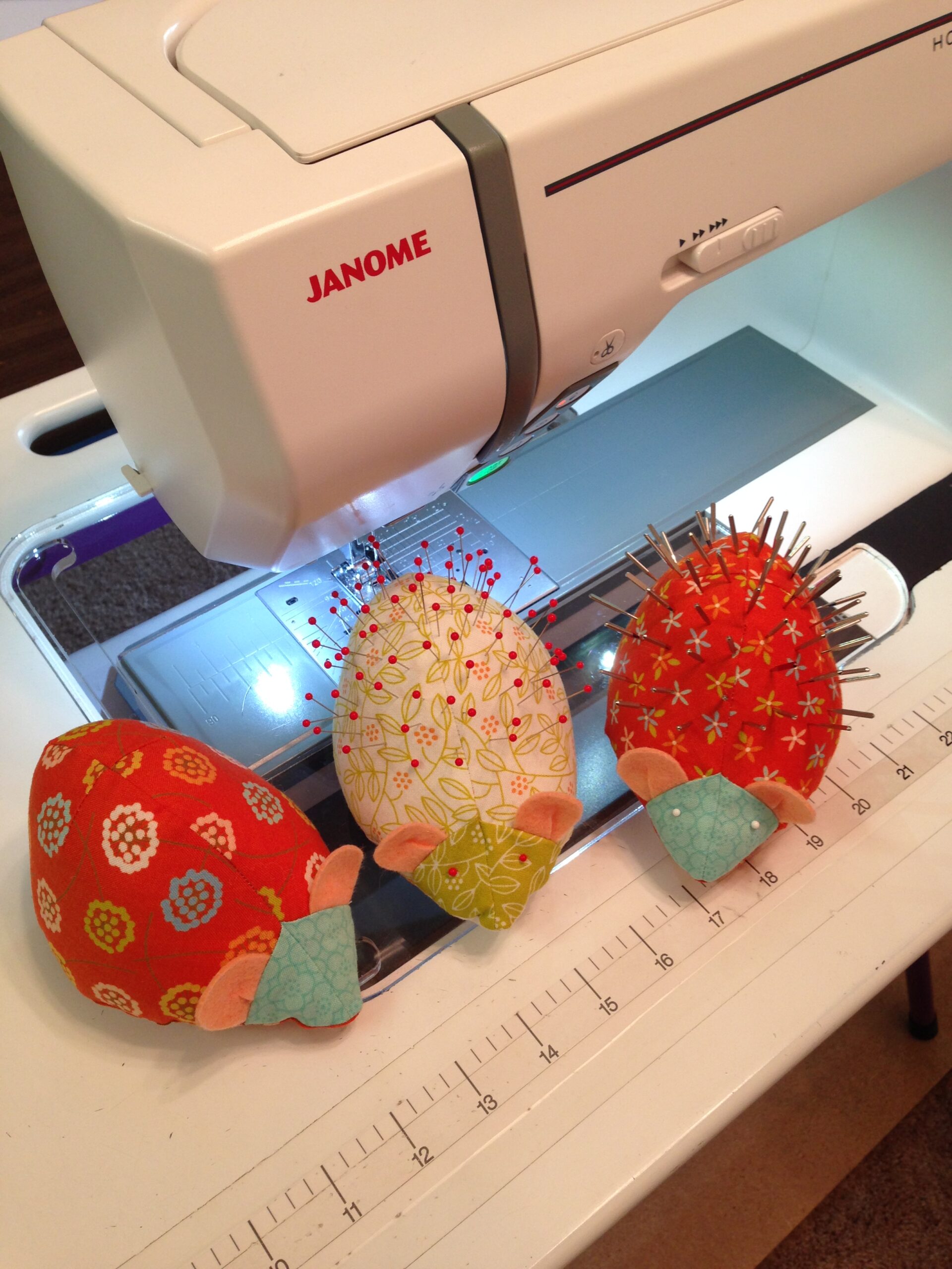 Hedgie Pincushion Hunter s Design Studio