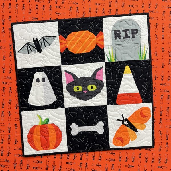 Frightful Minis! A Halloween Mini Quilt PDF - Hunter's Design Studio